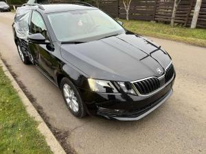 Black Skoda Octavia 2017 in Pakruojis, with an engine capacity of 1.20 L and mileage of 61 thousand km for 5700 €, photo 2 on AUTOMOTO.COM.LV
