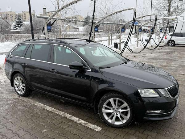 Black Skoda Octavia 2017 in Vilnius, with an engine capacity of 1.60 L and mileage of 191 thousand km for 10500 €, photo 5 on AUTOMOTO.COM.LV
