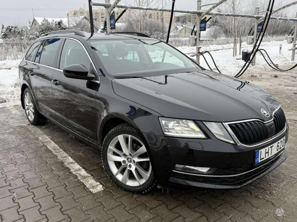 Black Skoda Octavia 2017 in Vilnius, with an engine capacity of 1.60 L and mileage of 191 thousand km for 10500 €, photo 6 on AUTOMOTO.COM.LV