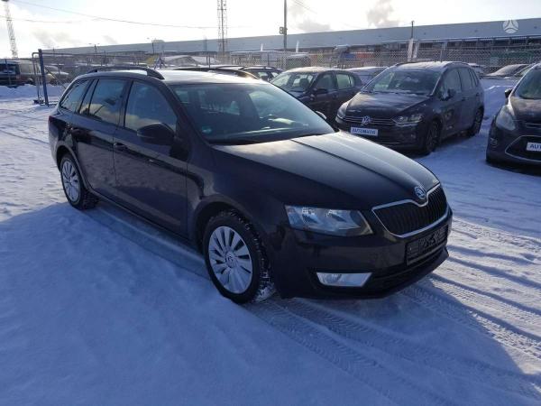 Melns Skoda Octavia 2017 Kauņa, ar dzinēja tilpumu 1.60 L un nobraukumu 299 tūkst. km par 5999 €, foto 3 vietnē AUTOMOTO.COM.LV