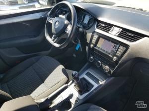 Черный Шкода Октавия 2017 в Каунас, объемом двигателя 1.60 л и пробегом 350 тыс. км за 5350 €, фото 11 на AUTOMOTO.COM.LV