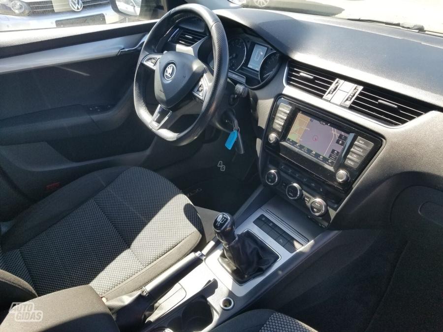 Melns Skoda Octavia 2017 Kauņa, ar dzinēja tilpumu 1.60 L un nobraukumu 350 tūkst. km par 4950 €, foto 11 vietnē AUTOMOTO.COM.LV