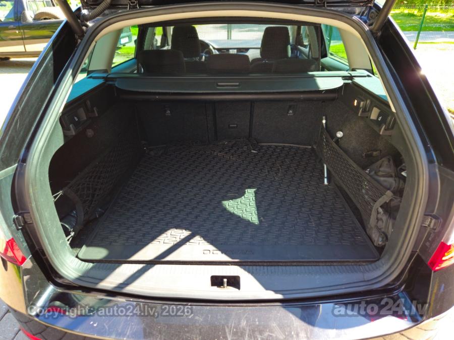 Melns Skoda Octavia 2017 Tallina, ar dzinēja tilpumu 1.80 L un nobraukumu 212 tūkst. km par 13250 €, foto 8 vietnē AUTOMOTO.COM.LV