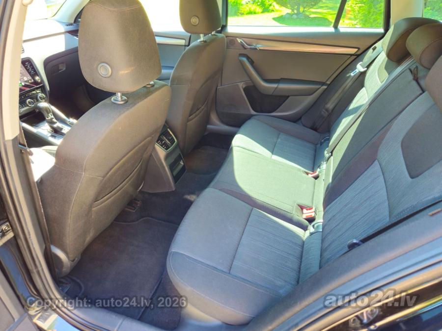 Melns Skoda Octavia 2017 Tallina, ar dzinēja tilpumu 1.80 L un nobraukumu 212 tūkst. km par 13250 €, foto 10 vietnē AUTOMOTO.COM.LV