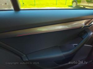 Melns Skoda Octavia 2017 Tallina, ar dzinēja tilpumu 1.80 L un nobraukumu 212 tūkst. km par 13250 €, foto 14 vietnē AUTOMOTO.COM.LV