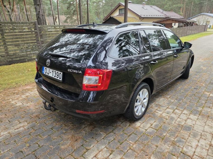 Melns Skoda Octavia 2017 Rīga, ar dzinēja tilpumu 1.60 L un nobraukumu 199 tūkst. km par 8200 €, foto 5 vietnē AUTOMOTO.COM.LV