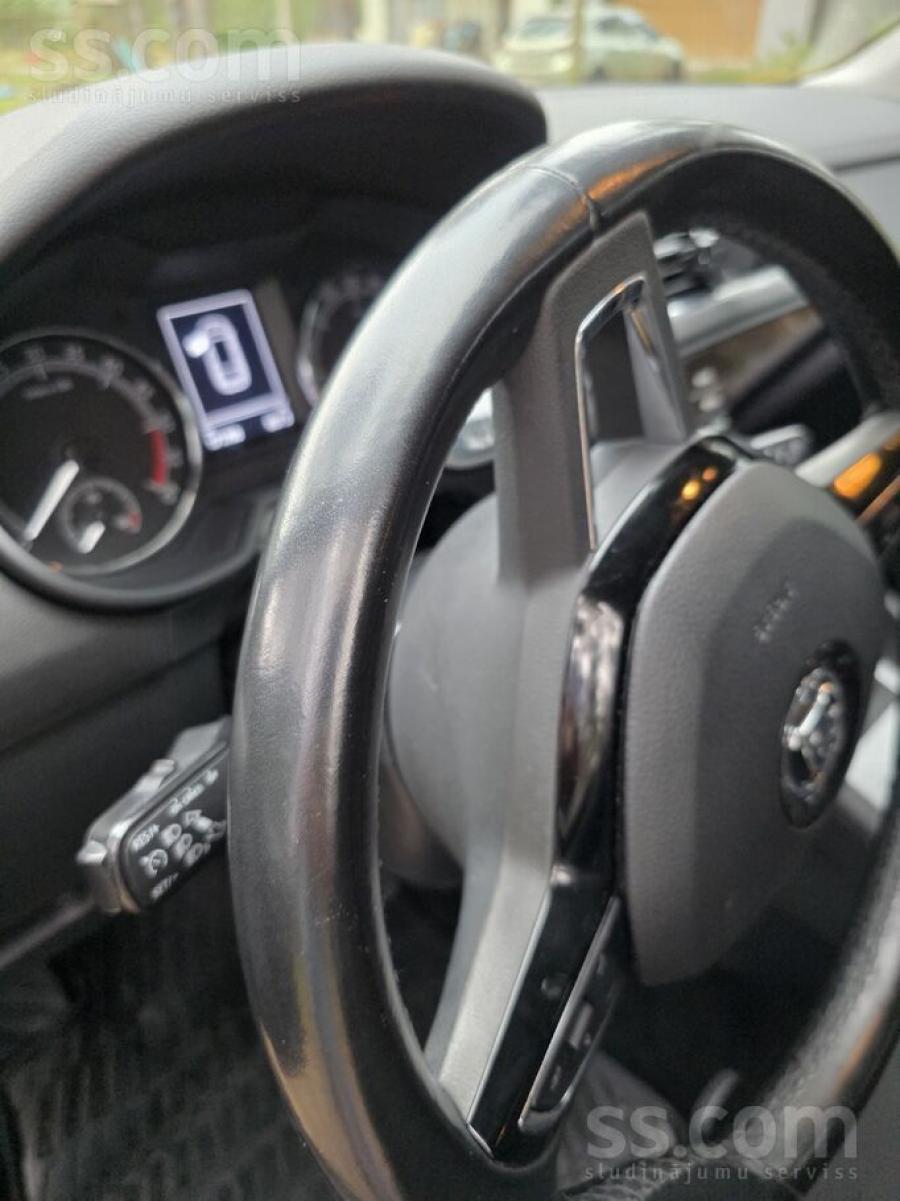 Melns Skoda Octavia 2017 Rīga, ar dzinēja tilpumu 1.60 L un nobraukumu 199 tūkst. km par 8200 €, foto 10 vietnē AUTOMOTO.COM.LV