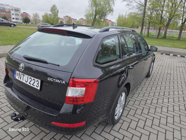 Black Skoda Octavia 2017 in Klaipeda, with an engine capacity of 1.60 L and mileage of 138 thousand km for 9650 €, photo 3 on AUTOMOTO.COM.LV