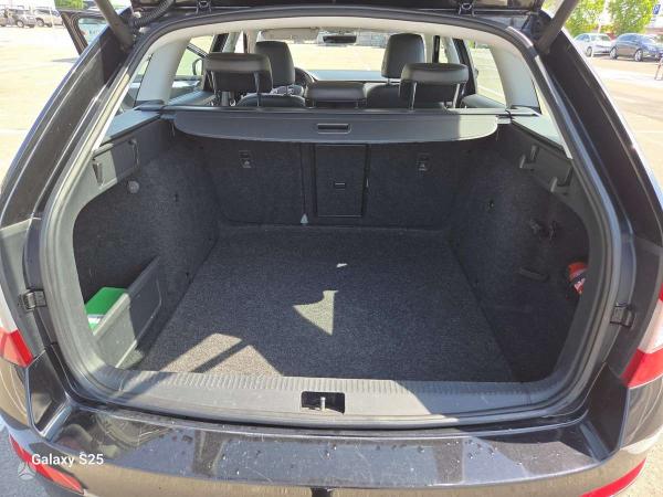 Black Skoda Octavia 2017 in Klaipeda, with an engine capacity of 1.60 L and mileage of 138 thousand km for 9650 €, photo 7 on AUTOMOTO.COM.LV