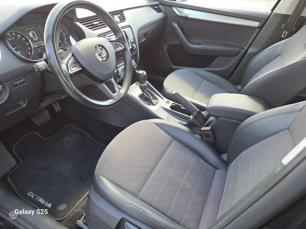 Black Skoda Octavia 2017 in Klaipeda, with an engine capacity of 1.60 L and mileage of 138 thousand km for 9650 €, photo 8 on AUTOMOTO.COM.LV