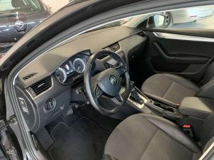 Black Skoda Octavia 2017 in Kaunas, with an engine capacity of 1.60 L and mileage of 278 thousand km for 7500 €, photo 6 on AUTOMOTO.COM.LV