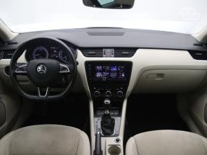 Black Skoda Octavia 2017 in Vilnius, with an engine capacity of 2.00 L and mileage of 236 thousand km for 10699 €, photo 3 on AUTOMOTO.COM.LV
