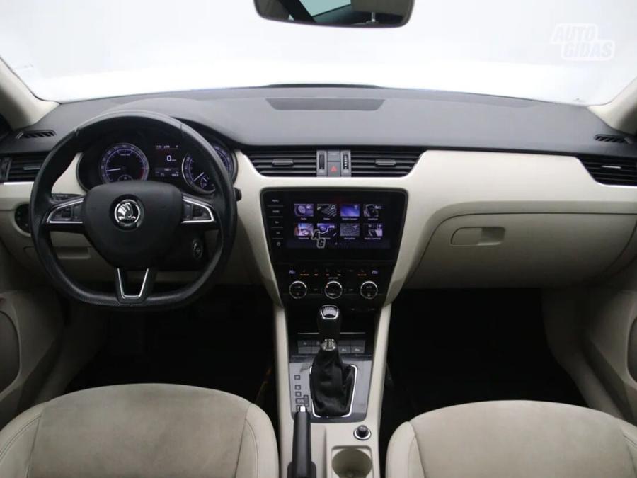 Black Skoda Octavia 2017 in Vilnius, with an engine capacity of 2.00 L and mileage of 236 thousand km for 10699 €, photo 3 on AUTOMOTO.COM.LV