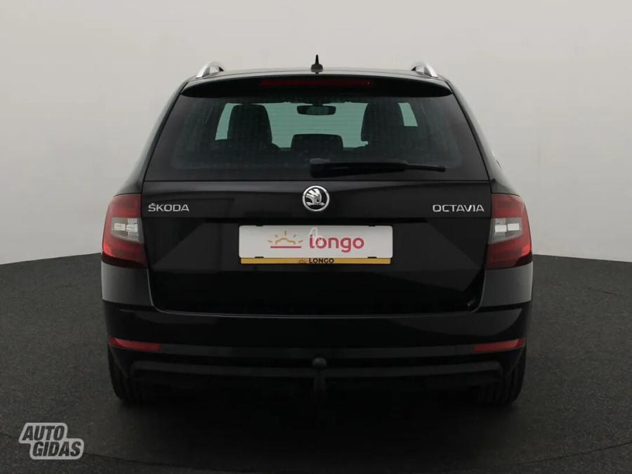 Black Skoda Octavia 2017 in Vilnius, with an engine capacity of 2.00 L and mileage of 236 thousand km for 10699 €, photo 6 on AUTOMOTO.COM.LV