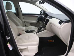 Black Skoda Octavia 2017 in Vilnius, with an engine capacity of 2.00 L and mileage of 236 thousand km for 10699 €, photo 15 on AUTOMOTO.COM.LV