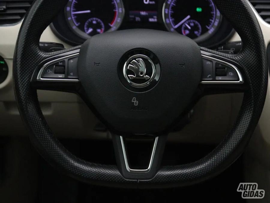 Black Skoda Octavia 2017 in Vilnius, with an engine capacity of 2.00 L and mileage of 236 thousand km for 10699 €, photo 19 on AUTOMOTO.COM.LV