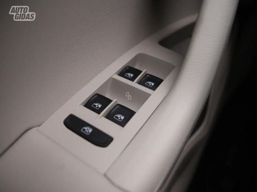 Black Skoda Octavia 2017 in Vilnius, with an engine capacity of 2.00 L and mileage of 236 thousand km for 10699 €, photo 27 on AUTOMOTO.COM.LV