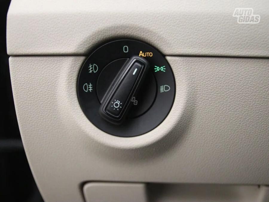 Black Skoda Octavia 2017 in Vilnius, with an engine capacity of 2.00 L and mileage of 236 thousand km for 10699 €, photo 28 on AUTOMOTO.COM.LV