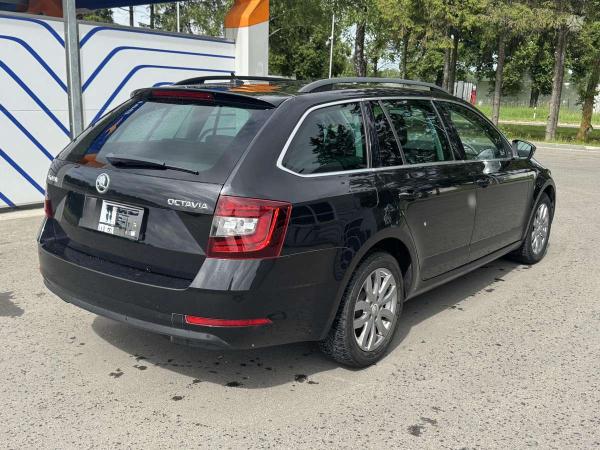 Черный Шкода Октавия 2017 в Вильнюс, объемом двигателя 1.97 л и пробегом 229 тыс. км за 8450 €, фото 4 на AUTOMOTO.COM.LV
