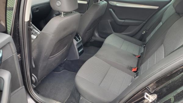 Melns Skoda Octavia 2017 Rīga, ar dzinēja tilpumu 1.60 L un nobraukumu 208 tūkst. km par 7990 €, foto 2 vietnē AUTOMOTO.COM.LV