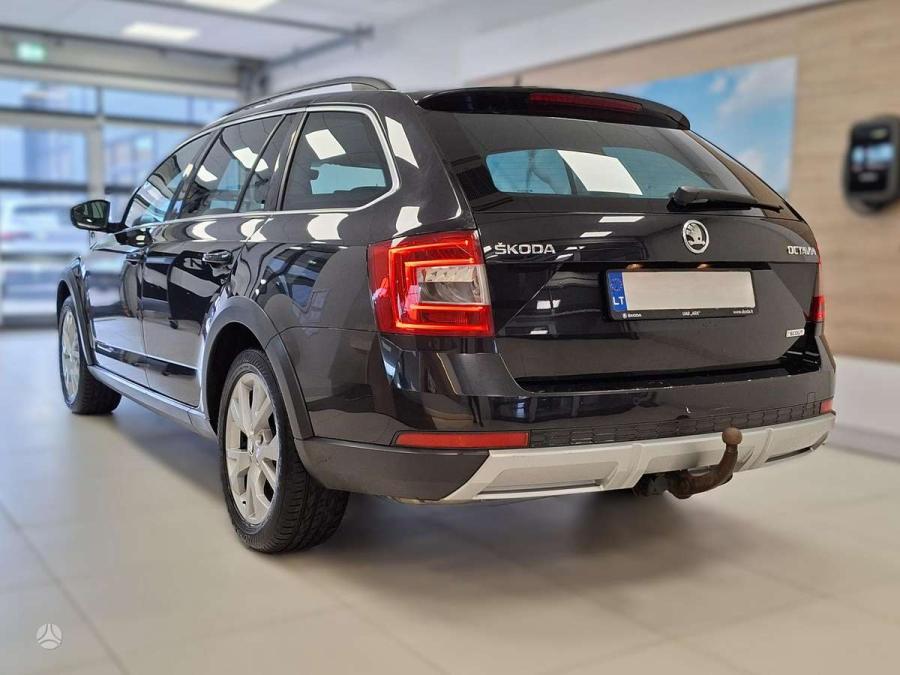 Melns Skoda Octavia 2017 Kauņa, ar dzinēja tilpumu 1.80 L un nobraukumu 292 tūkst. km par 9800 €, foto 7 vietnē AUTOMOTO.COM.LV