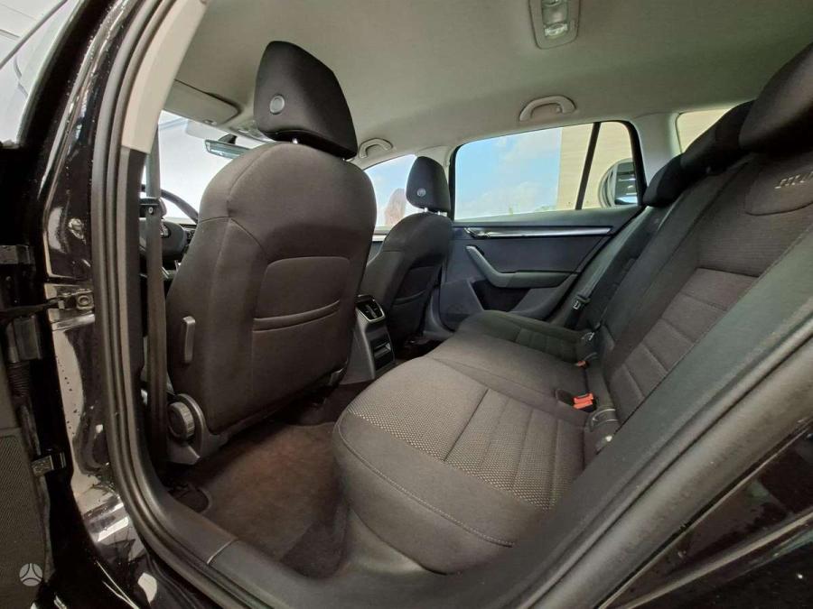 Melns Skoda Octavia 2017 Kauņa, ar dzinēja tilpumu 1.80 L un nobraukumu 292 tūkst. km par 9800 €, foto 10 vietnē AUTOMOTO.COM.LV