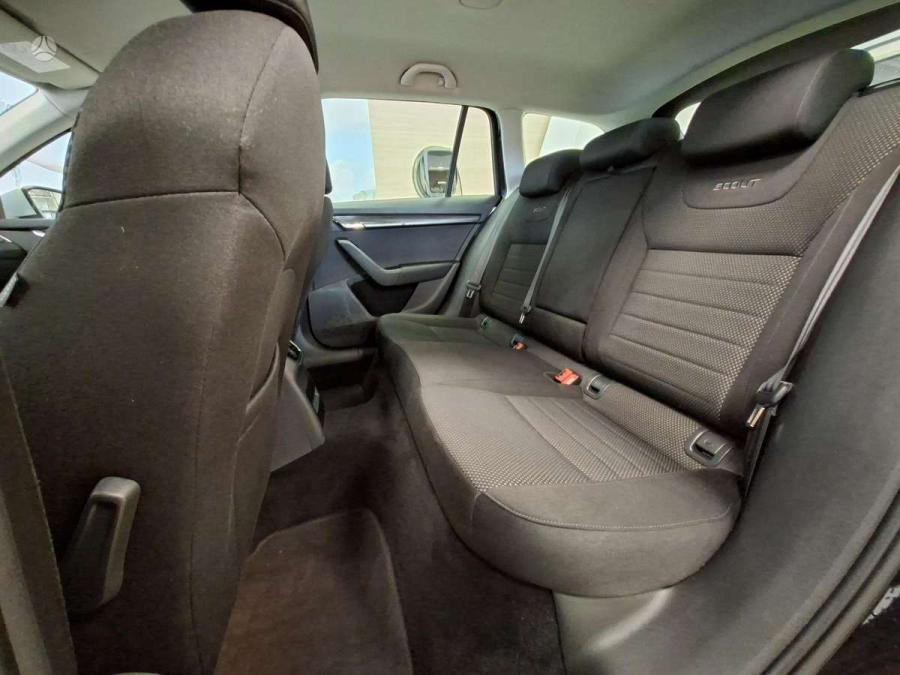 Melns Skoda Octavia 2017 Kauņa, ar dzinēja tilpumu 1.80 L un nobraukumu 292 tūkst. km par 9800 €, foto 11 vietnē AUTOMOTO.COM.LV