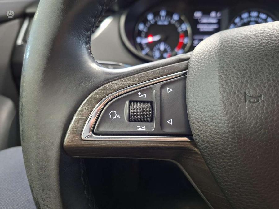 Melns Skoda Octavia 2017 Kauņa, ar dzinēja tilpumu 1.80 L un nobraukumu 292 tūkst. km par 9800 €, foto 15 vietnē AUTOMOTO.COM.LV