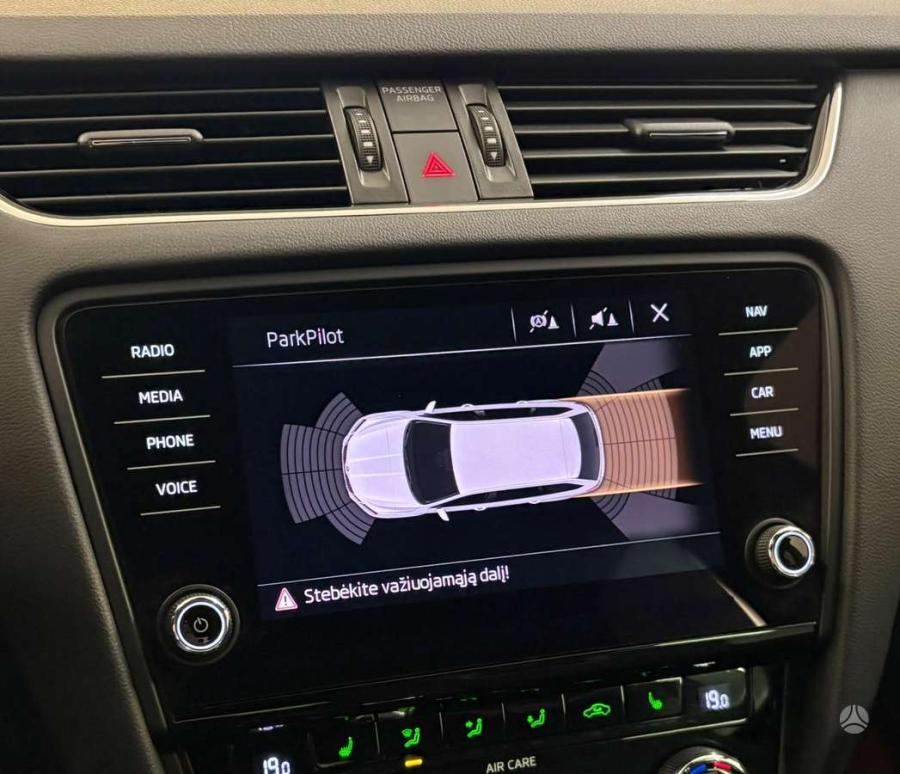 Melns Skoda Octavia 2017 Marijampole, ar dzinēja tilpumu 1.97 L un nobraukumu 195 tūkst. km par 13500 €, foto 20 vietnē AUTOMOTO.COM.LV