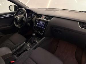 Melns Skoda Octavia 2017 Marijampole, ar dzinēja tilpumu 1.97 L un nobraukumu 195 tūkst. km par 13500 €, foto 30 vietnē AUTOMOTO.COM.LV