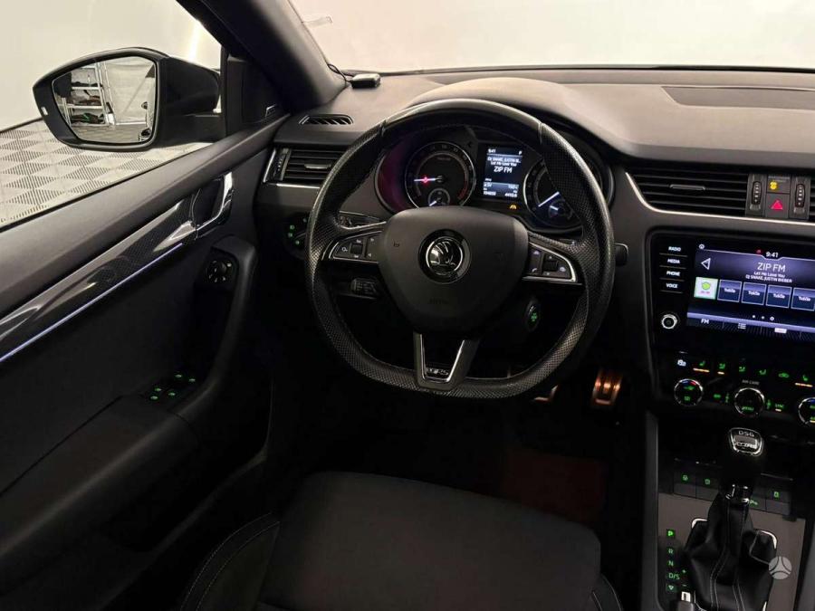 Melns Skoda Octavia 2017 Marijampole, ar dzinēja tilpumu 1.97 L un nobraukumu 195 tūkst. km par 13500 €, foto 31 vietnē AUTOMOTO.COM.LV