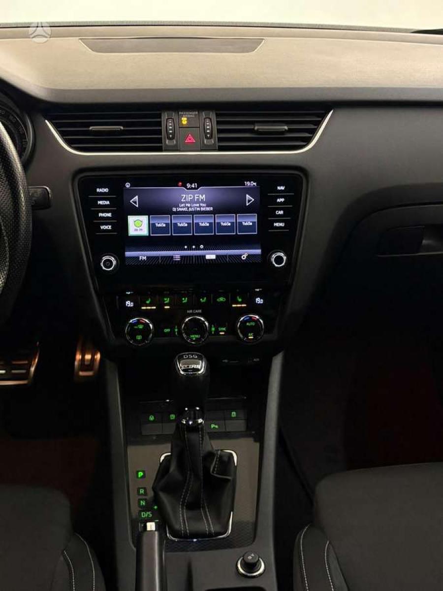 Melns Skoda Octavia 2017 Marijampole, ar dzinēja tilpumu 1.97 L un nobraukumu 195 tūkst. km par 13500 €, foto 34 vietnē AUTOMOTO.COM.LV