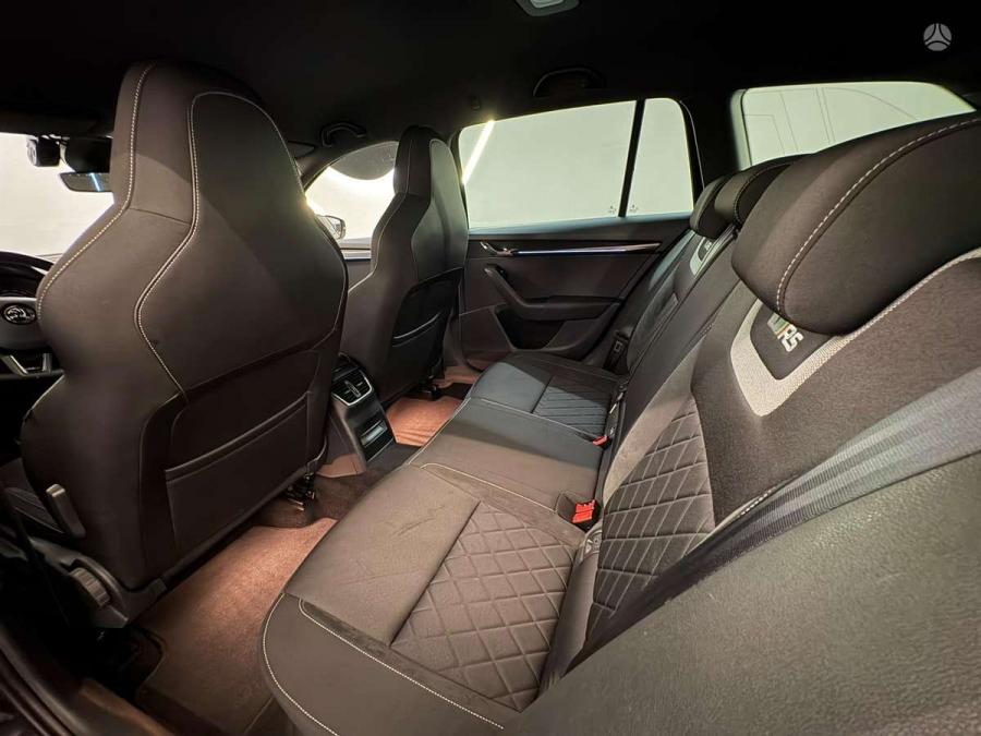 Melns Skoda Octavia 2017 Marijampole, ar dzinēja tilpumu 1.97 L un nobraukumu 195 tūkst. km par 13500 €, foto 35 vietnē AUTOMOTO.COM.LV