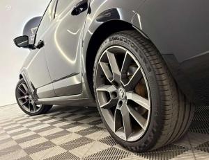 Melns Skoda Octavia 2017 Marijampole, ar dzinēja tilpumu 1.97 L un nobraukumu 195 tūkst. km par 13500 €, foto 38 vietnē AUTOMOTO.COM.LV