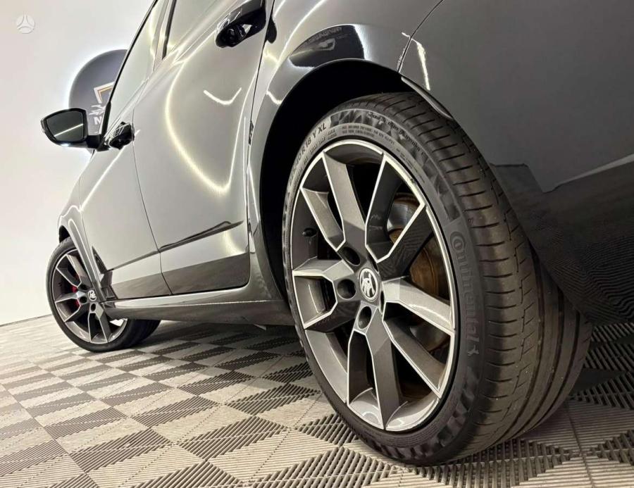Melns Skoda Octavia 2017 Marijampole, ar dzinēja tilpumu 1.97 L un nobraukumu 195 tūkst. km par 13500 €, foto 38 vietnē AUTOMOTO.COM.LV