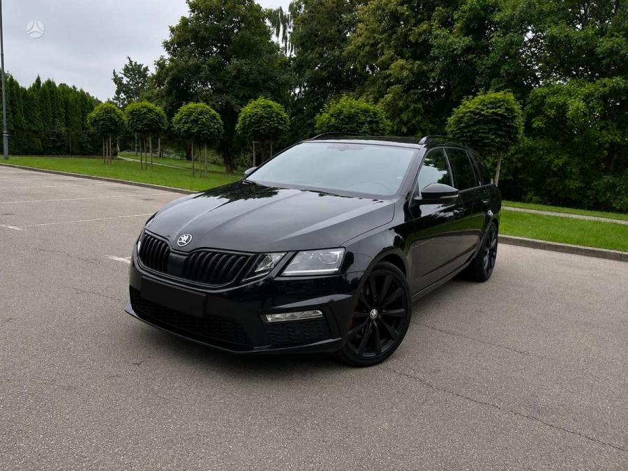 Black Skoda Octavia 2017 in Taurage, with an engine capacity of 1.97 L and mileage of 264 thousand km for 11200 €, photo 3 on AUTOMOTO.COM.LV