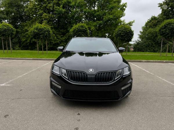 Black Skoda Octavia 2017 in Taurage, with an engine capacity of 1.97 L and mileage of 264 thousand km for 11200 €, photo 4 on AUTOMOTO.COM.LV