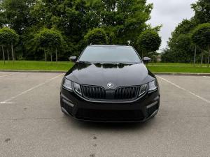 Black Skoda Octavia 2017 in Taurage, with an engine capacity of 1.97 L and mileage of 264 thousand km for 11200 €, photo 5 on AUTOMOTO.COM.LV