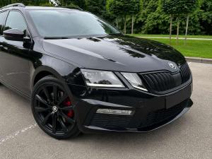 Black Skoda Octavia 2017 in Taurage, with an engine capacity of 1.97 L and mileage of 264 thousand km for 11200 €, photo 7 on AUTOMOTO.COM.LV