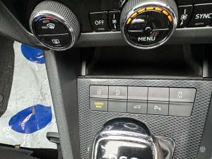 Black Skoda Octavia 2017 in Taurage, with an engine capacity of 1.97 L and mileage of 264 thousand km for 11200 €, photo 20 on AUTOMOTO.COM.LV