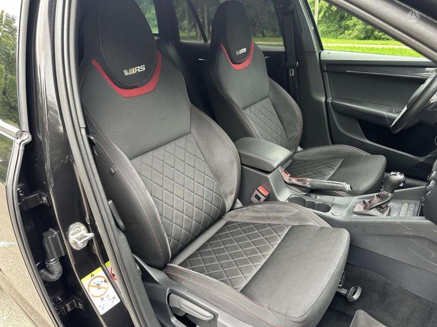 Black Skoda Octavia 2017 in Taurage, with an engine capacity of 1.97 L and mileage of 264 thousand km for 11200 €, photo 25 on AUTOMOTO.COM.LV