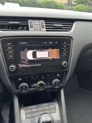 Black Skoda Octavia 2017 in Taurage, with an engine capacity of 1.97 L and mileage of 264 thousand km for 11200 €, photo 27 on AUTOMOTO.COM.LV