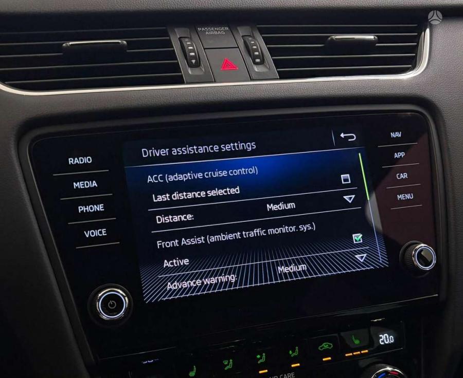 Black Skoda Octavia 2017 in Marijampole, with an engine capacity of 1.97 L and mileage of 240 thousand km for 12999 €, photo 12 on AUTOMOTO.COM.LV