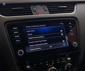 Black Skoda Octavia 2017 in Marijampole, with an engine capacity of 1.97 L and mileage of 240 thousand km for 12999 €, photo 13 on AUTOMOTO.COM.LV