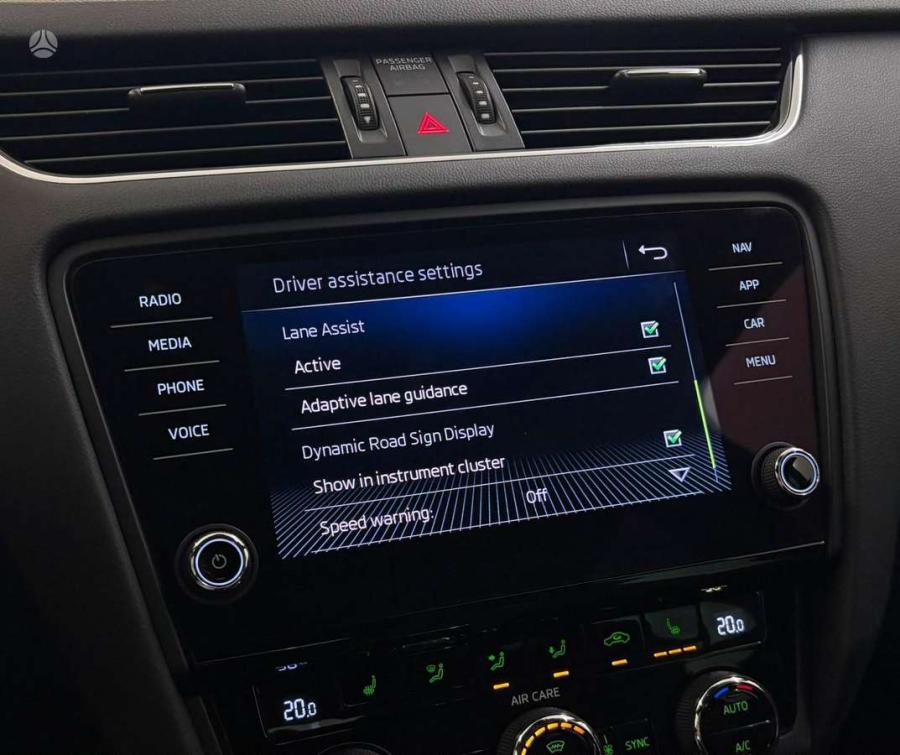 Black Skoda Octavia 2017 in Marijampole, with an engine capacity of 1.97 L and mileage of 240 thousand km for 12999 €, photo 13 on AUTOMOTO.COM.LV