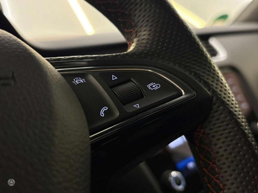 Black Skoda Octavia 2017 in Marijampole, with an engine capacity of 1.97 L and mileage of 240 thousand km for 12999 €, photo 17 on AUTOMOTO.COM.LV