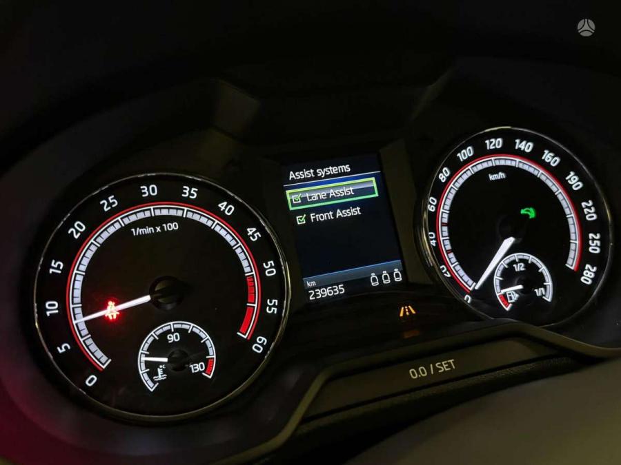 Black Skoda Octavia 2017 in Marijampole, with an engine capacity of 1.97 L and mileage of 240 thousand km for 12999 €, photo 21 on AUTOMOTO.COM.LV