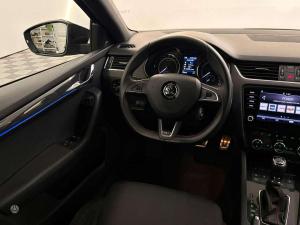 Black Skoda Octavia 2017 in Marijampole, with an engine capacity of 1.97 L and mileage of 240 thousand km for 12999 €, photo 23 on AUTOMOTO.COM.LV
