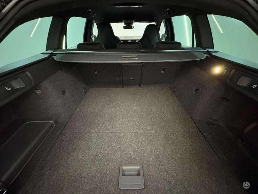 Black Skoda Octavia 2017 in Marijampole, with an engine capacity of 1.97 L and mileage of 240 thousand km for 12999 €, photo 33 on AUTOMOTO.COM.LV