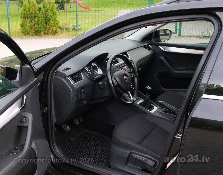 Melns Skoda Octavia 2017 Rapla, ar dzinēja tilpumu 1.40 L un nobraukumu 181 tūkst. km par 8490 €, foto 12 vietnē AUTOMOTO.COM.LV
